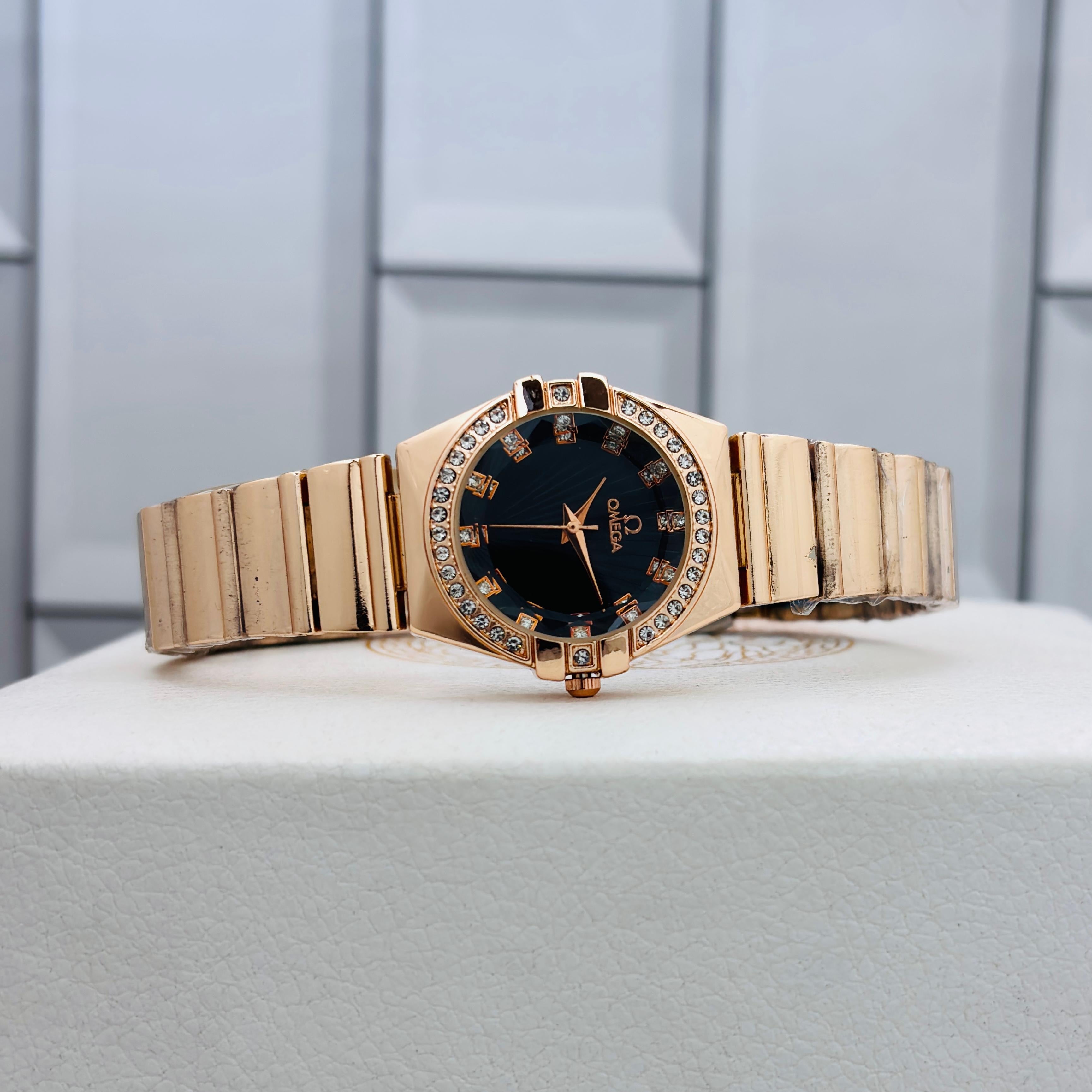 OMEGA SMALL DIAL WOMEN’S – Only Time Official
